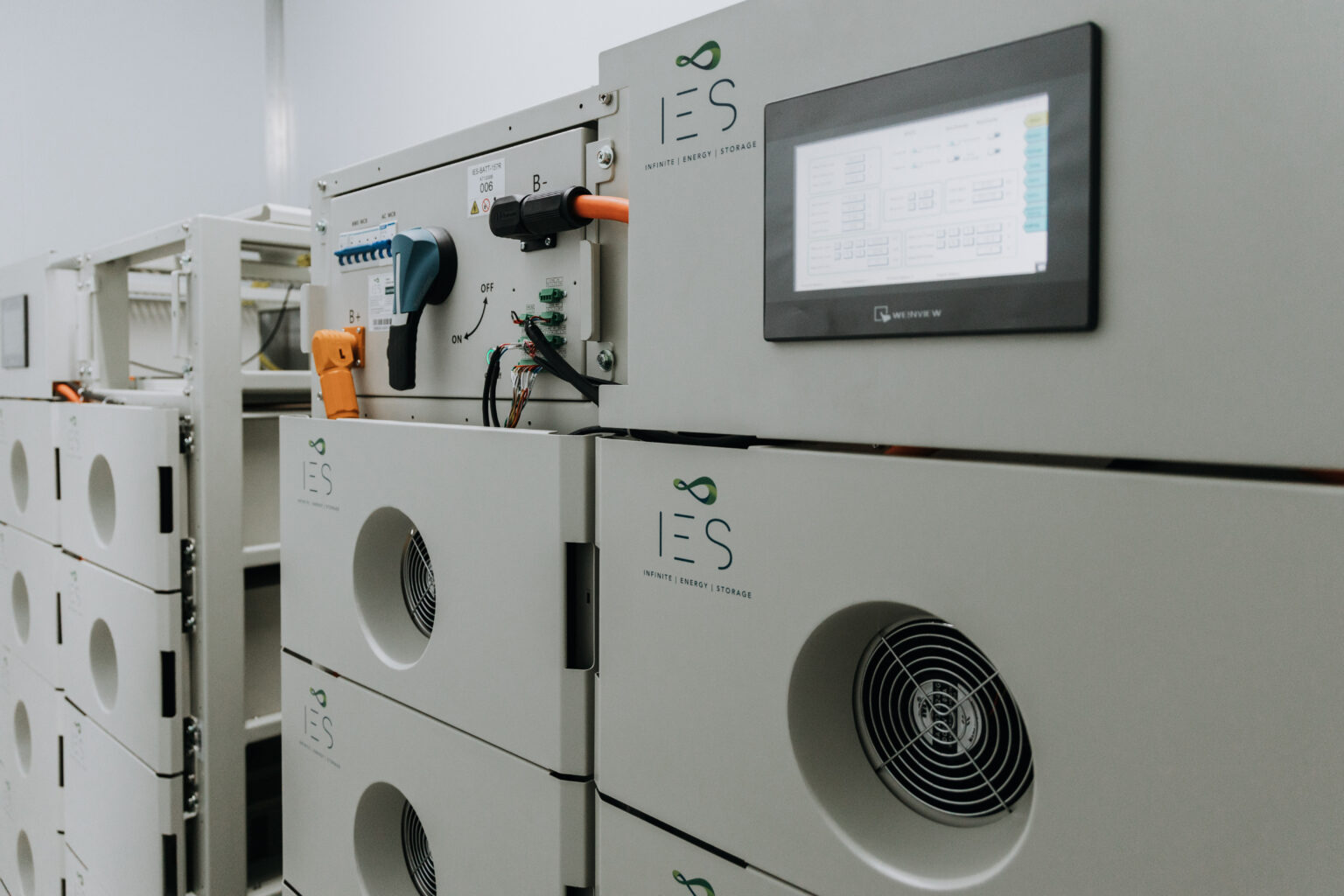 About Us | Discover More About Scalable Battery Energy Storage